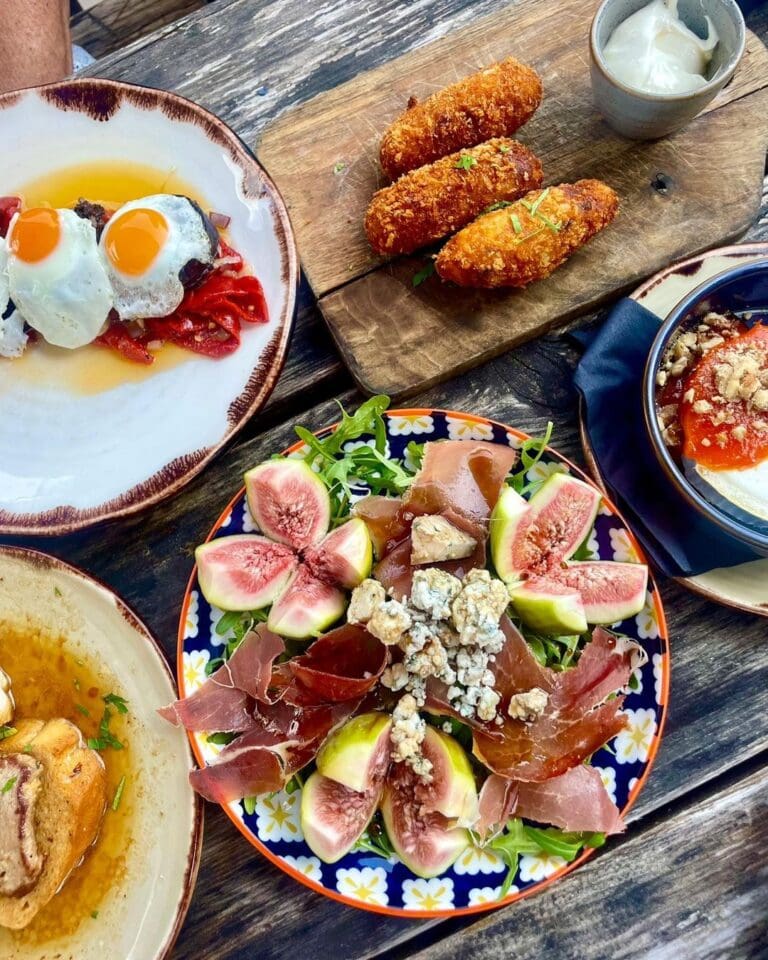 5 Ideas for Bottomless Brunch at Home | Taste: Travel Obsession